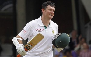 A BATTING WITH BIMAL BREAKING REPORT: Graeme Smith signs three-year ...