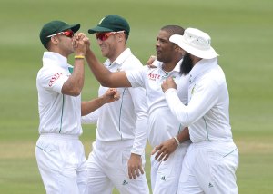 Philander dethrones Steyn as number one Test bowler - Batting with Bimal