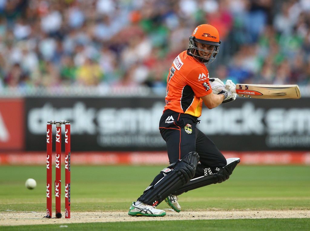 Fantastic skills and variations, Klinger on dangerous Pakistan bowler