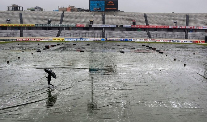 Bangladesh vs South Africa 2nd Test Day 2: Cyclone Komen washes out ...