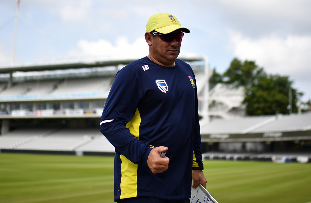 Domingo returns home following death of his mother - Batting with Bimal