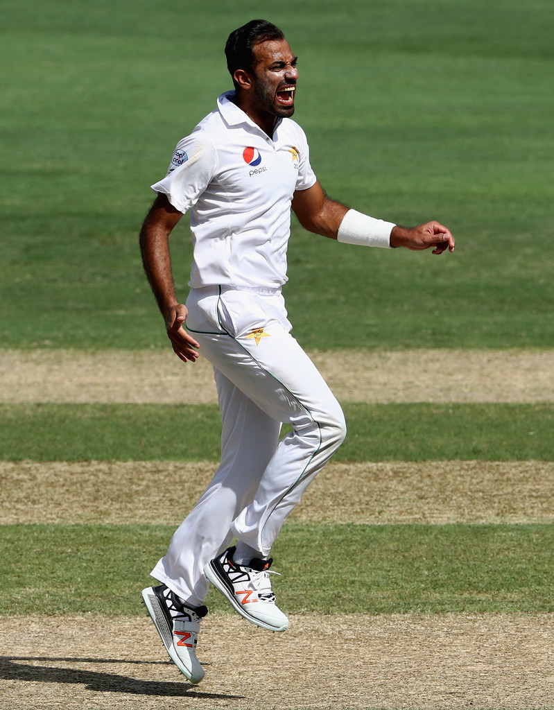 When does Wahab Riaz plan to make his international comeback?