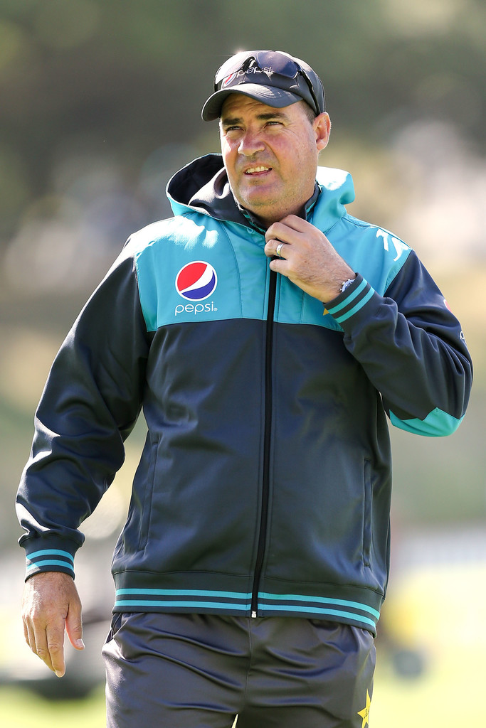 Who has Mickey Arthur called an 'incredible player'?